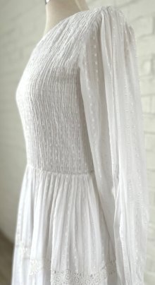 Arendelle #3083 - White Elegance